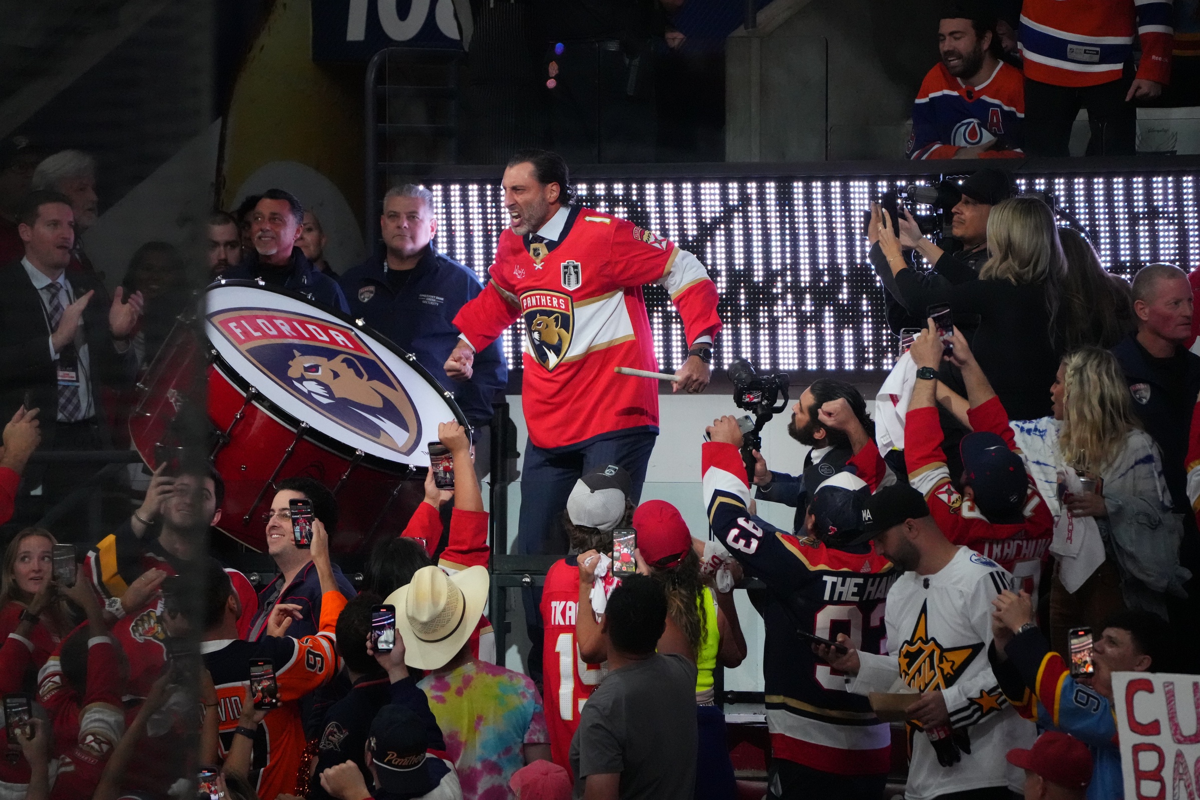 Roberto Luongo a mangé des pâtes dans la Coupe - La Poche Bleue