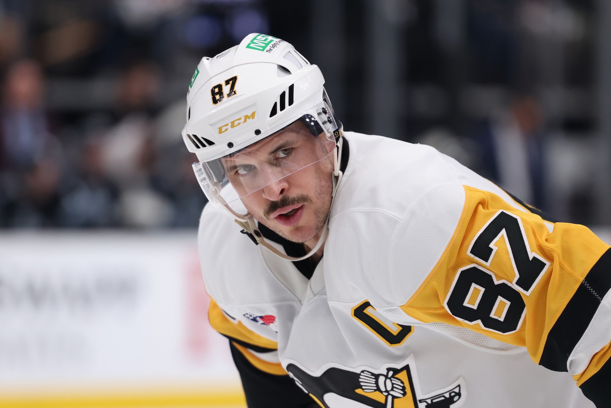 Vidéo: Sidney Crosby sort ses mains du dimanche - La Poche Bleue